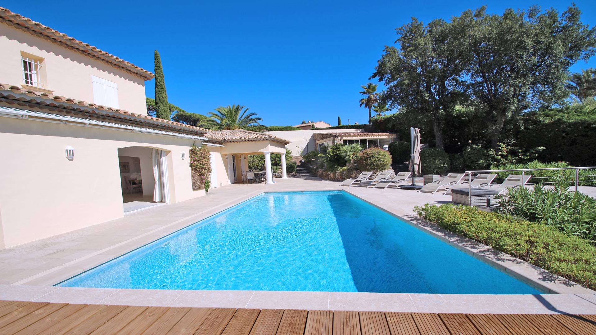 Location Villa avec piscine 10 personnes STE MAXIME 83120 VILLA ALINEA